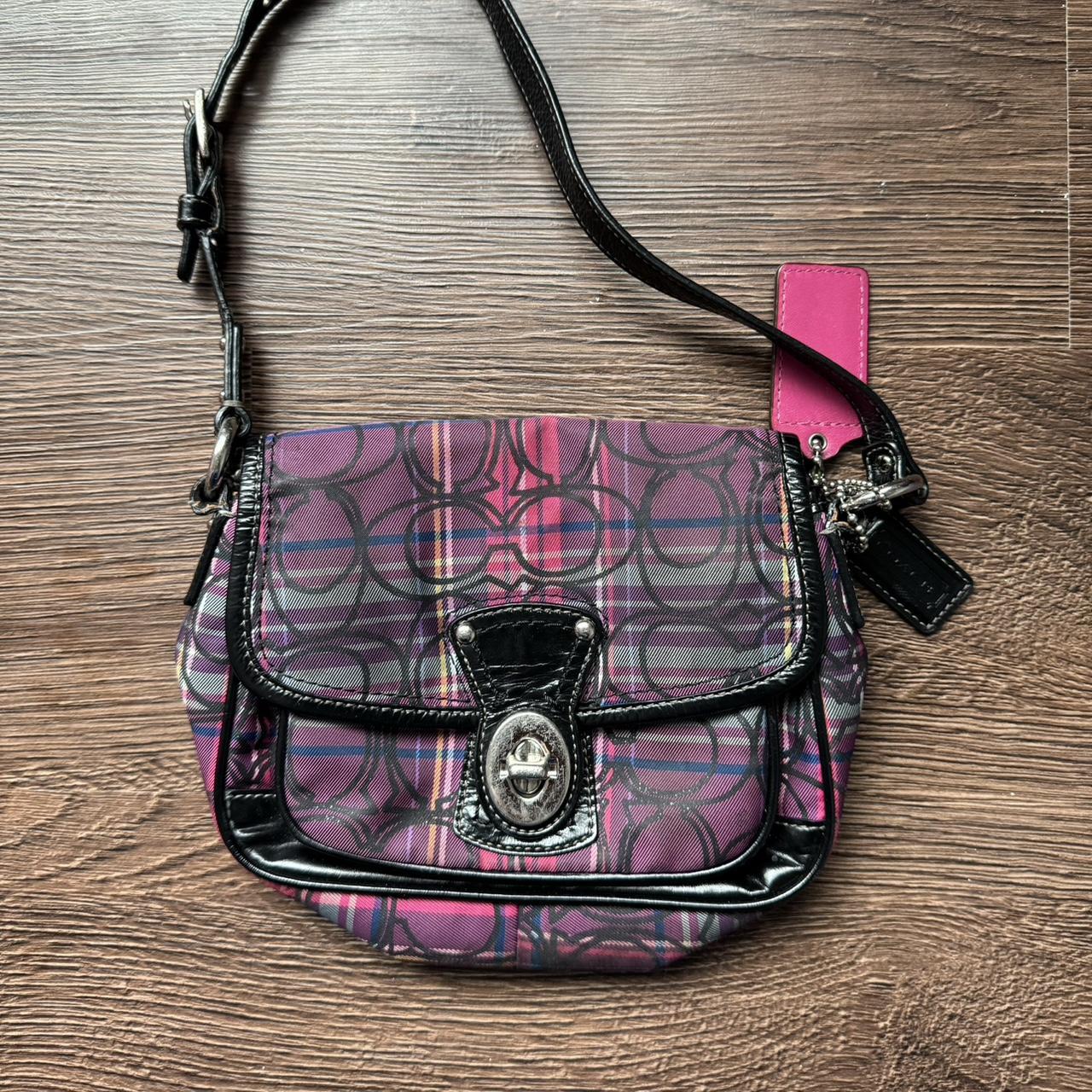 this vintage YK2 authentic Coach purse is sooo fab... - Depop