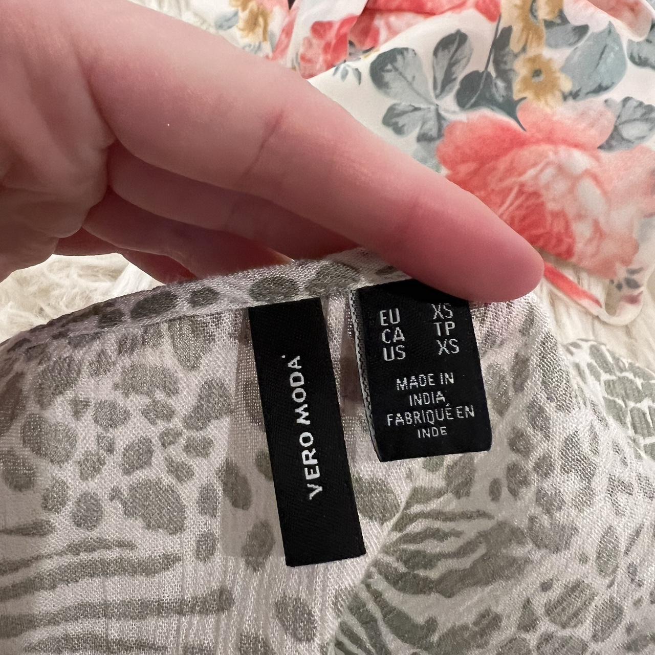 Green floral XS VERO MODA - Depop