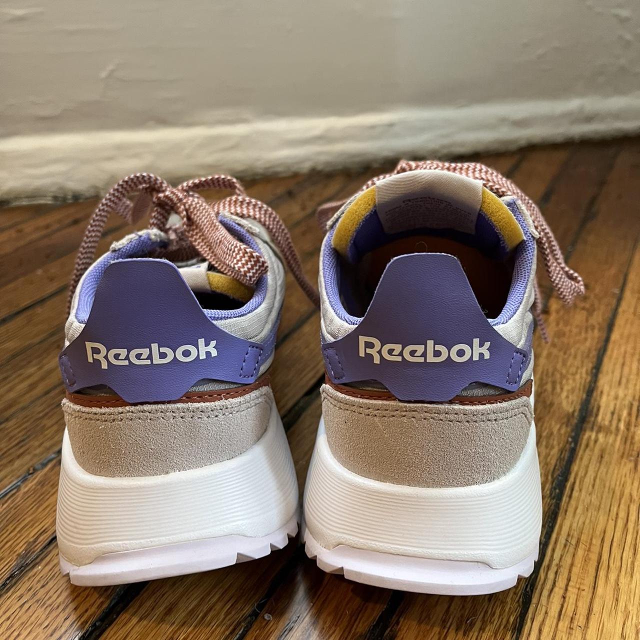 BARELY WORN REEBOK CLASSIC SNEAKERS - Depop