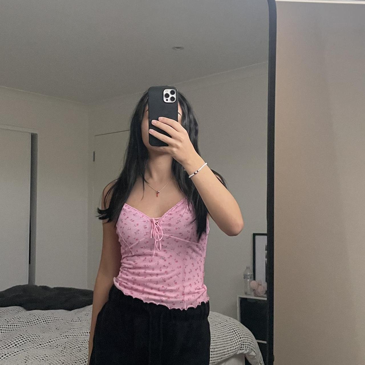 glassons pink floral top so cute worn twice, once... - Depop