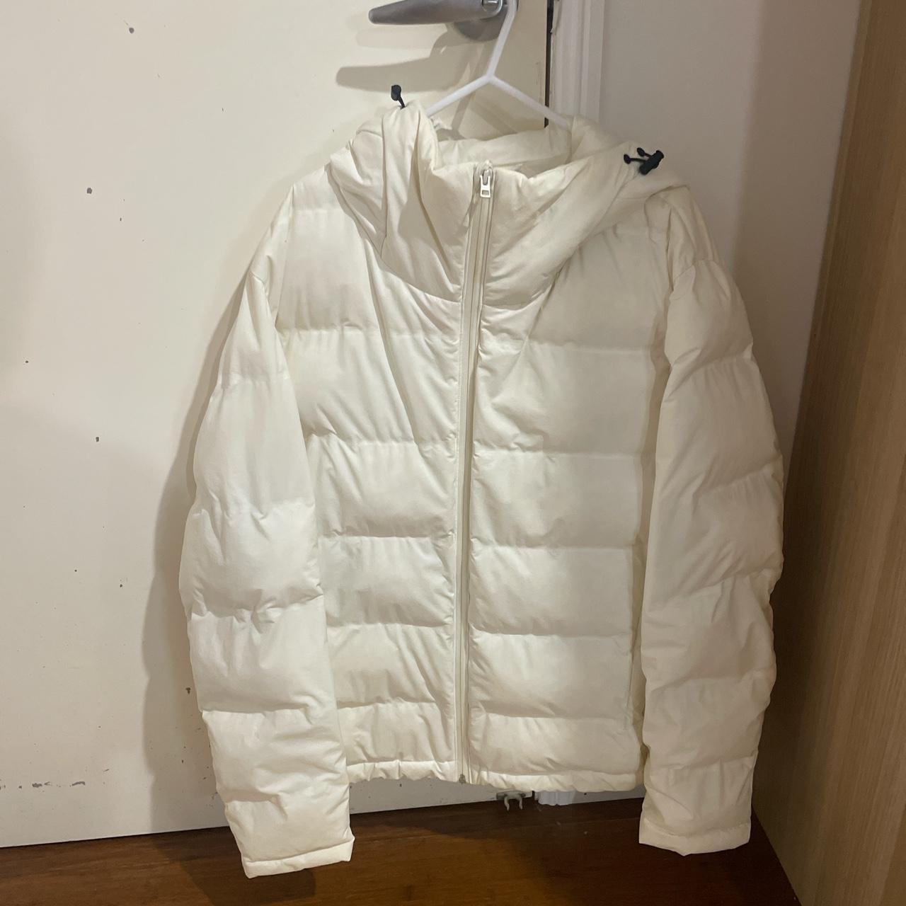 UNIQLO white puffer jacket - Depop
