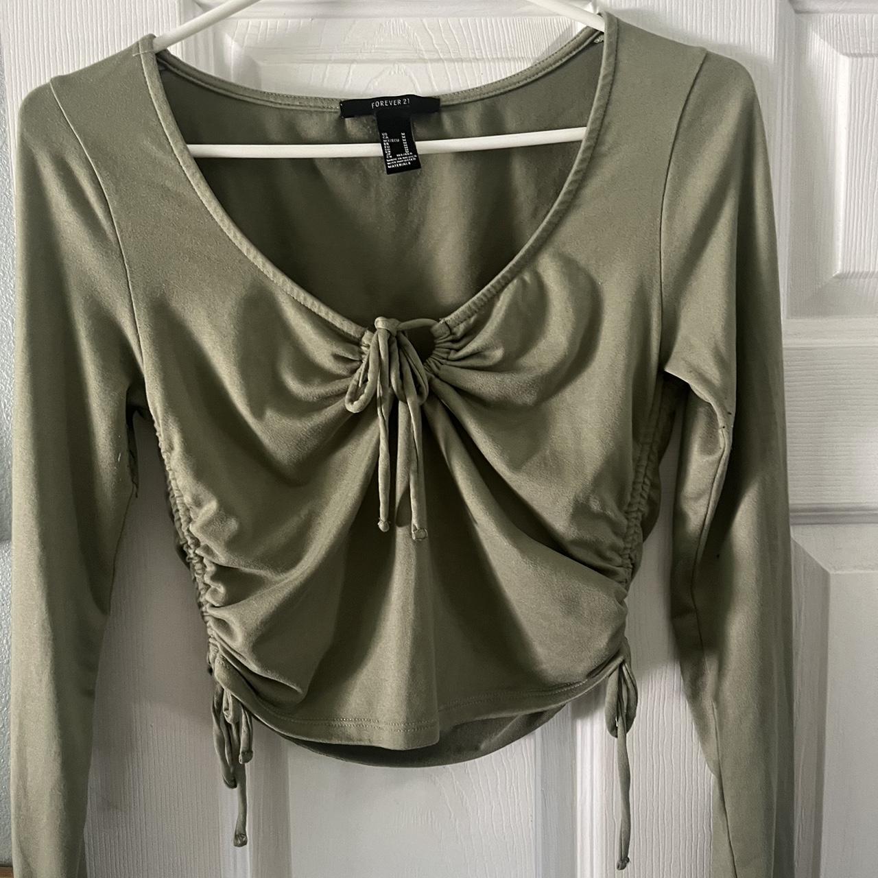 Green scrunched top 🤍 ~size M ~ used once ~ 12”... - Depop