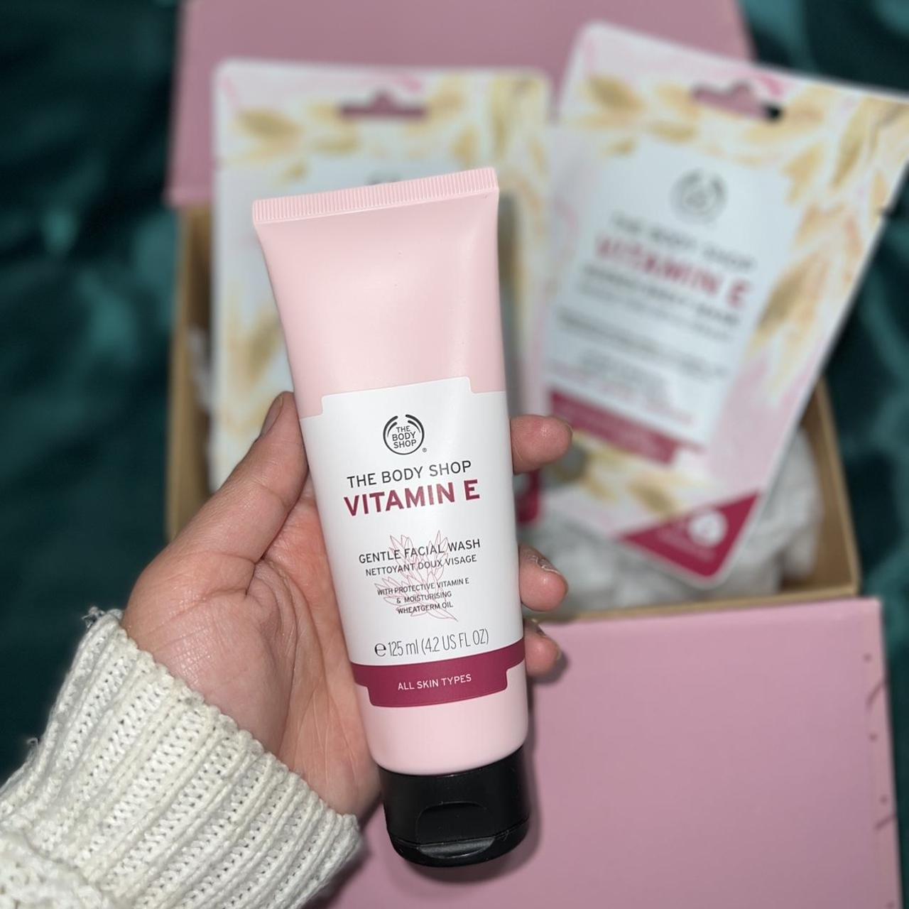 The Body Shop Gift Set Includes 2 facial sheets and... - Depop