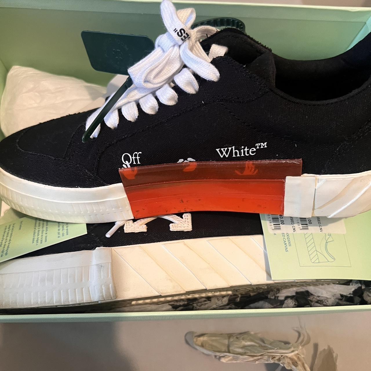 Black and white off-white trainers, only worn a few... - Depop