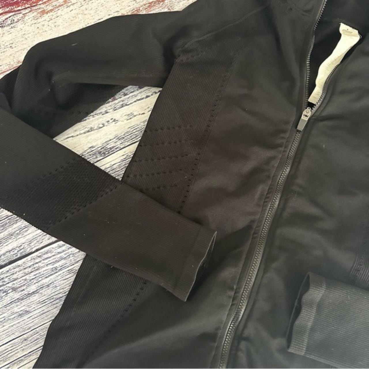 Fabletics Seamless Stretch Zip Up Jacket in... - Depop