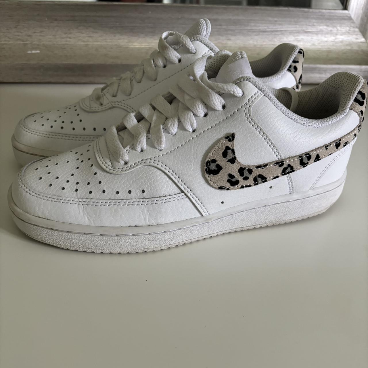 Nike sneakers Pretty worn still good condition Size... - Depop