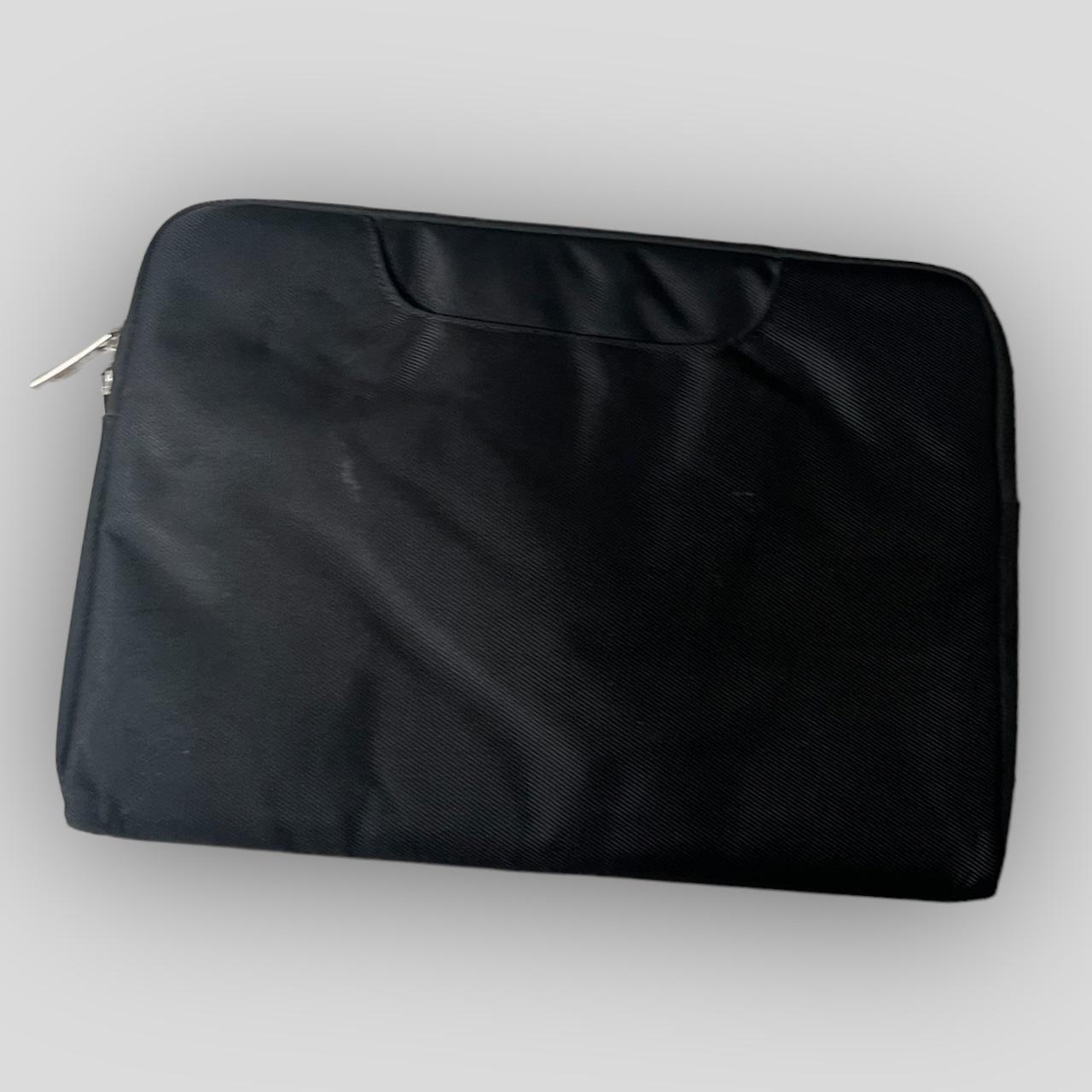 Brand: Kade Style: laptop/tablet case Colour: Black... - Depop