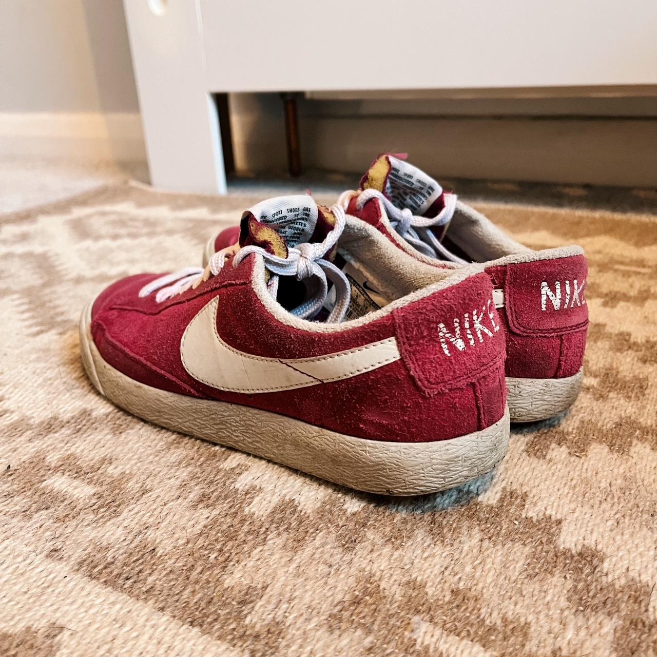 Nike Women's Red Trainers | Depop