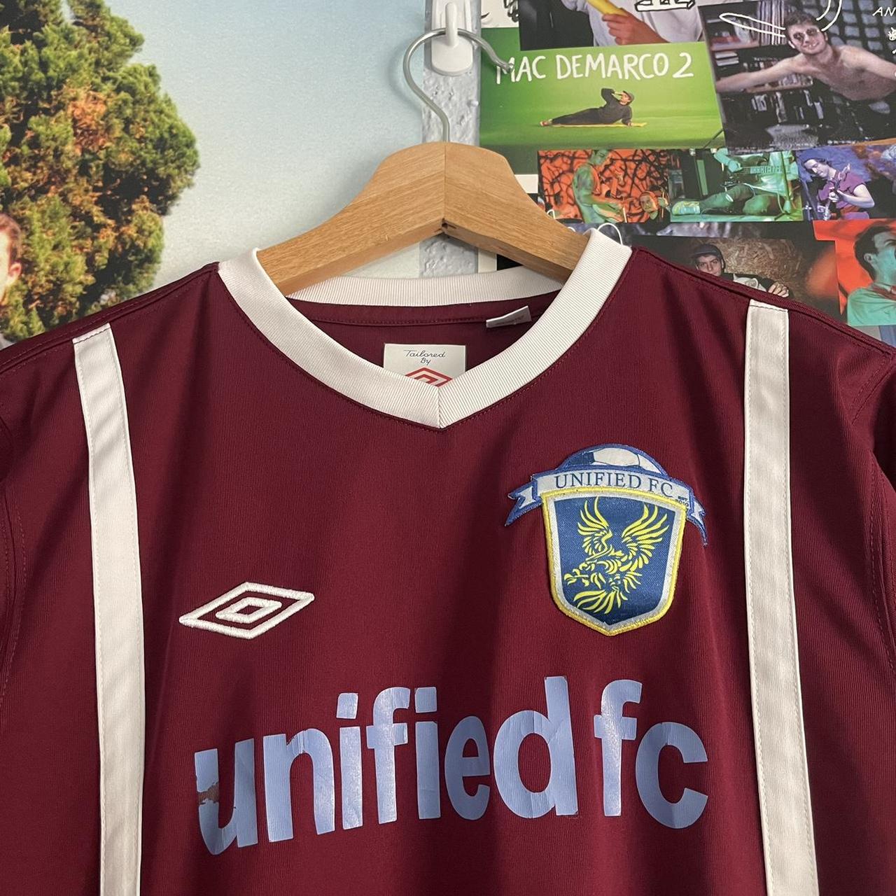 Umbro united fc soccer jersey Mint condition “4”... - Depop