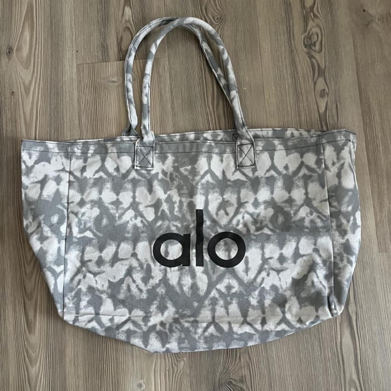 alo workout / yoga bag with a grey and white design.... - Depop
