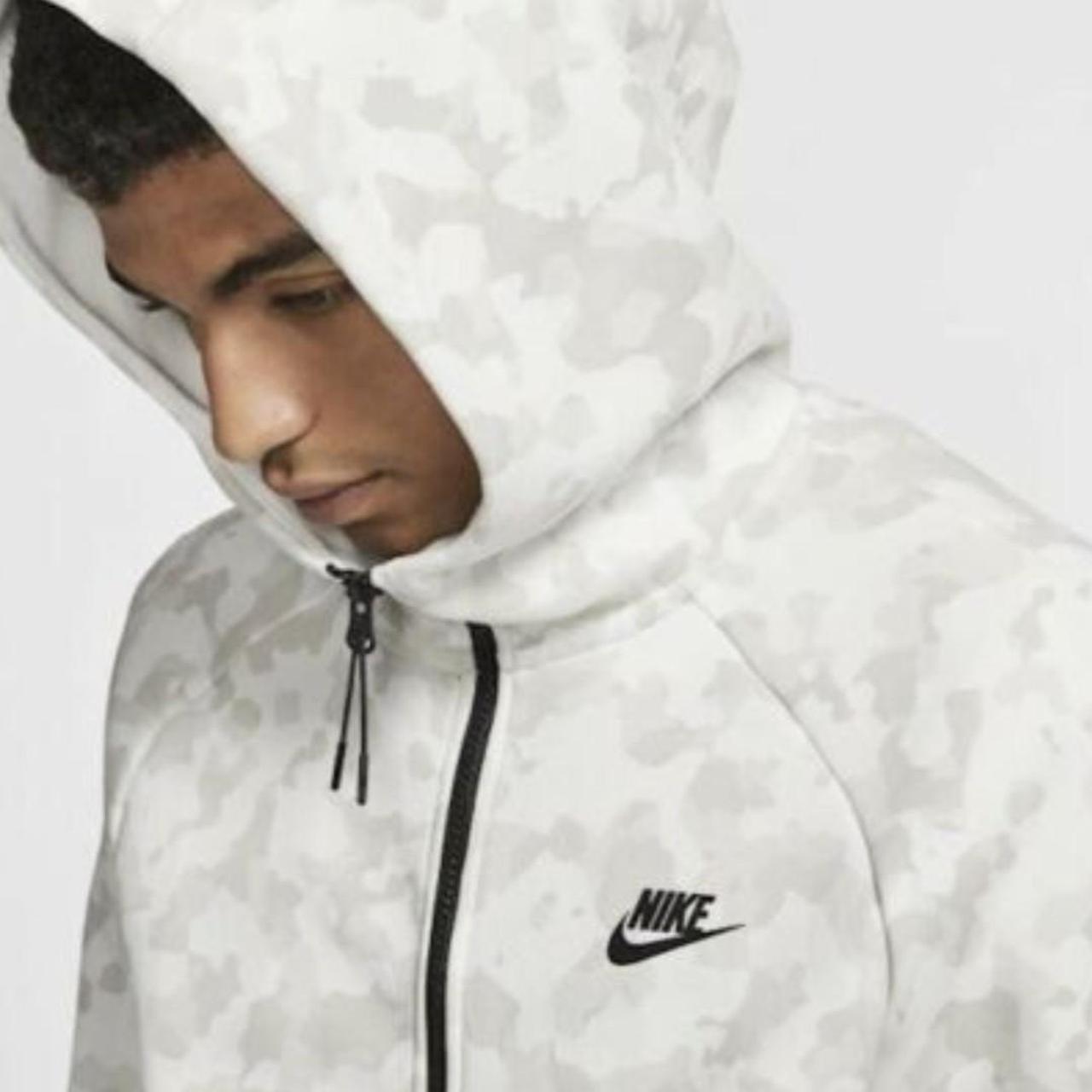 NIKE CREAM AND BEIGE DEADSTOCK TRACKSUIT M/L RRP 180... - Depop