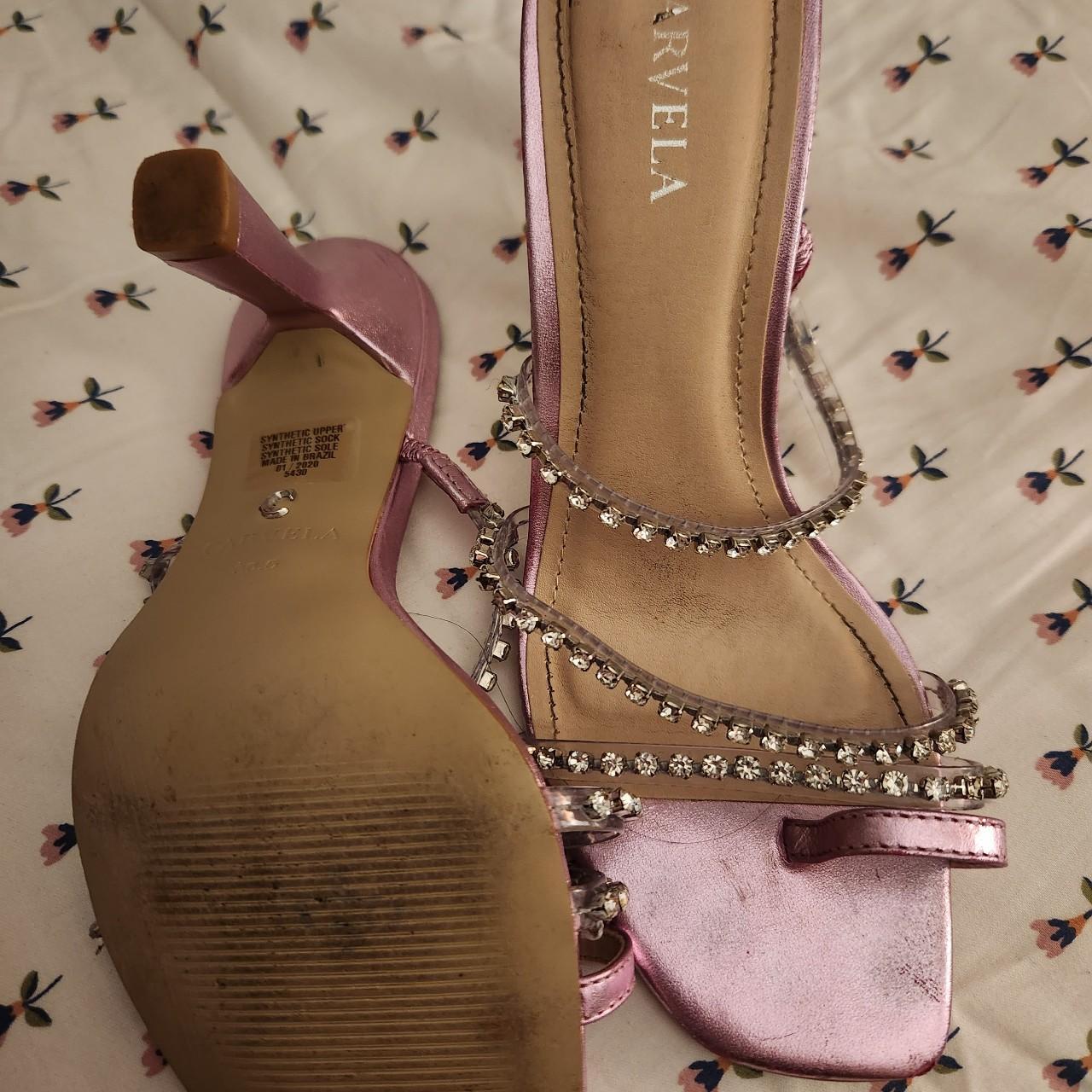 Carvela Women's Pink Courts | Depop