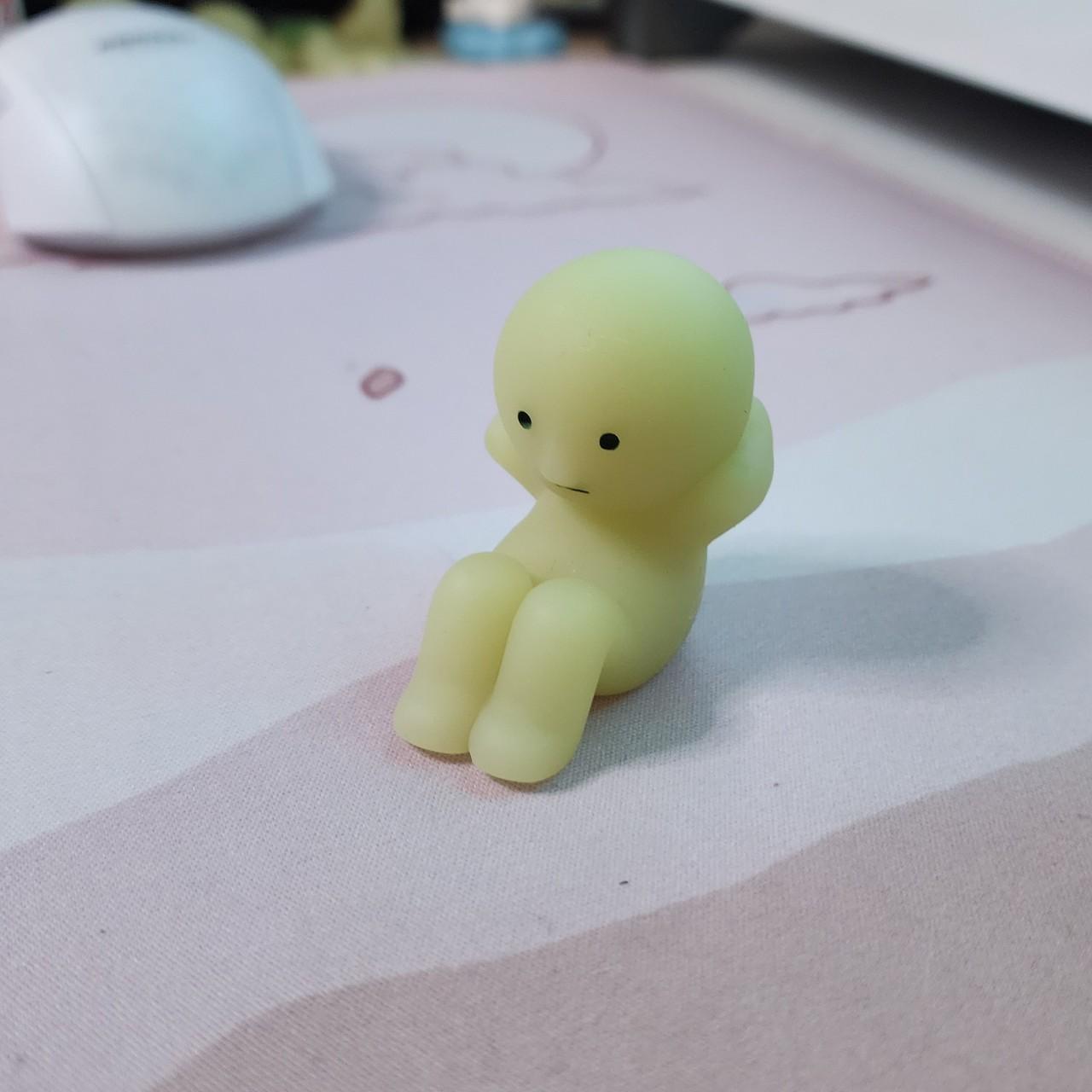 smiski doing crunches exercise series - Depop