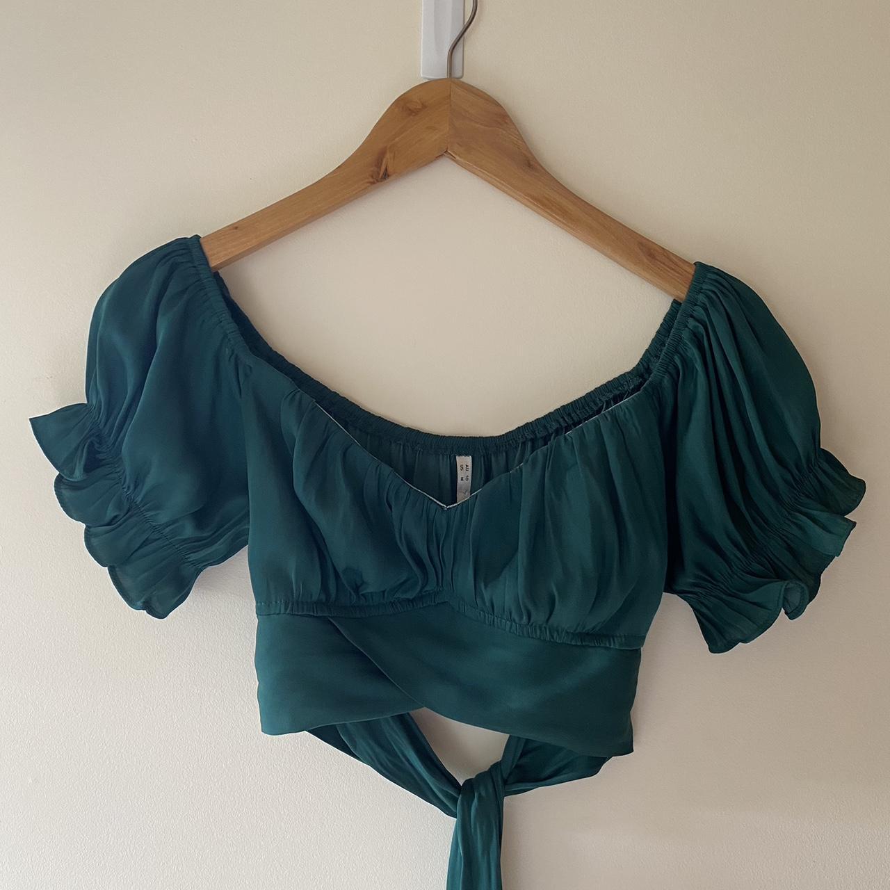 Gorgeous emerald green crop top! Beautiful silky... - Depop