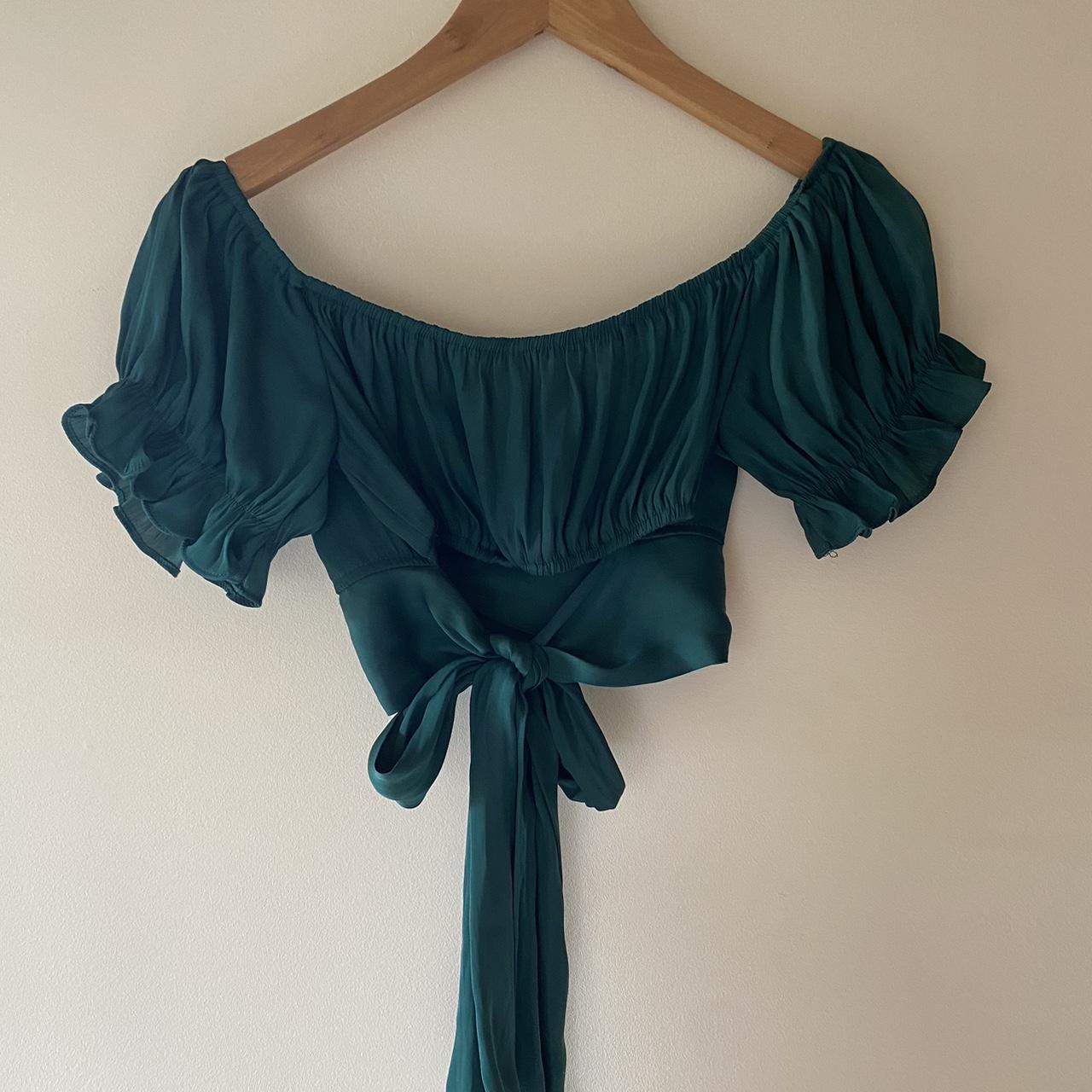 Gorgeous emerald green crop top! Beautiful silky... - Depop
