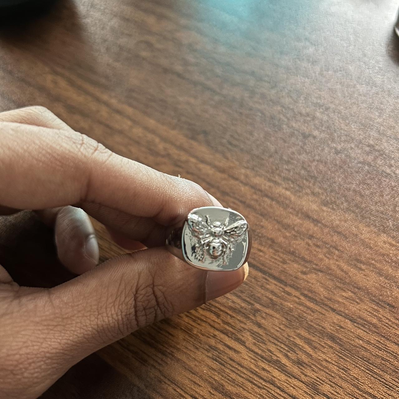 Ring with bee design - Depop