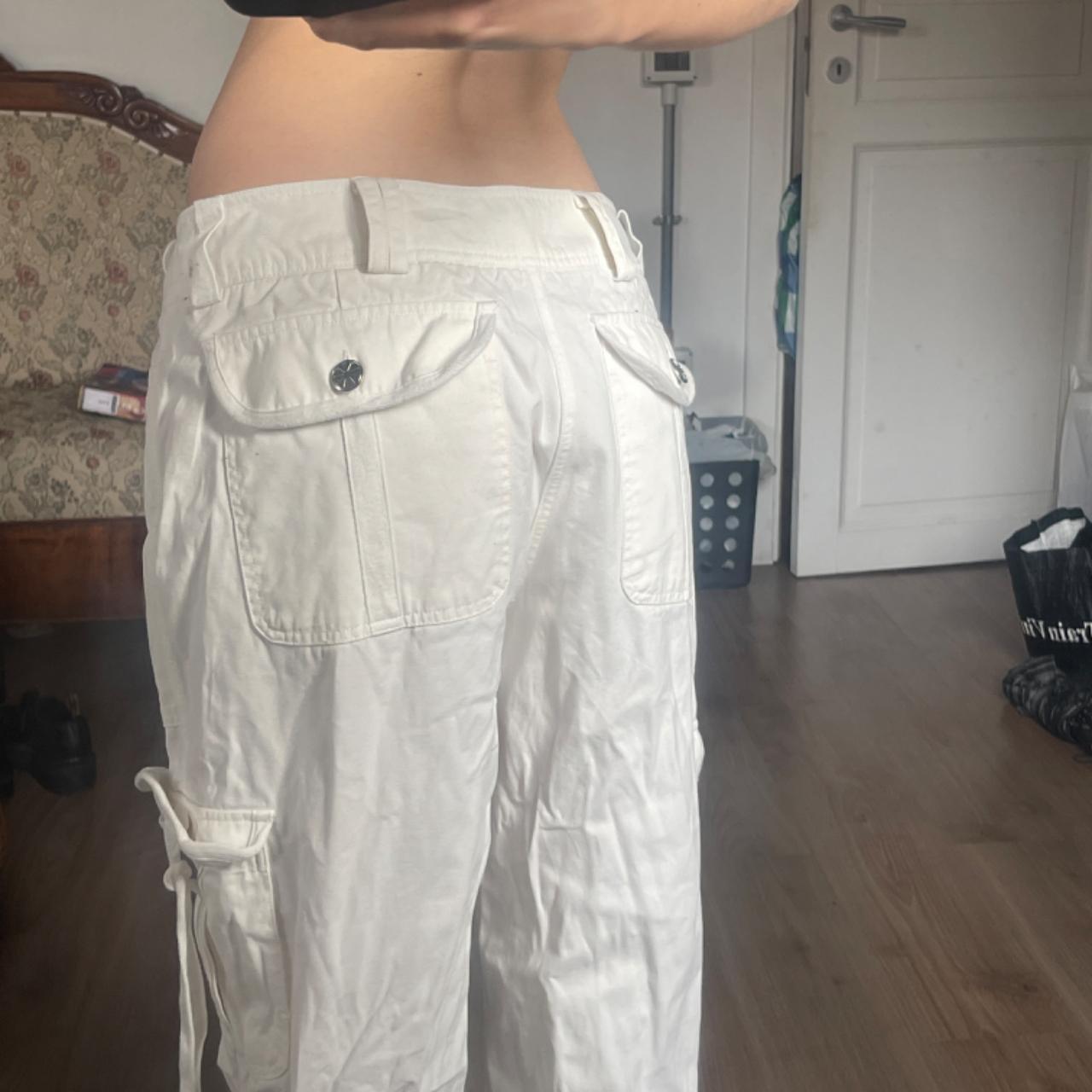 Delia’s size M white pants, very cute and perfect... - Depop