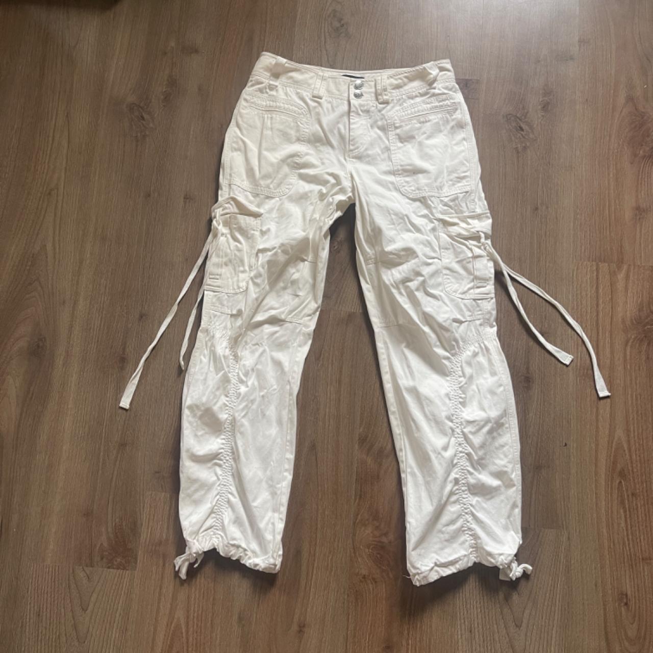 Delia’s size M white pants, very cute and perfect... - Depop