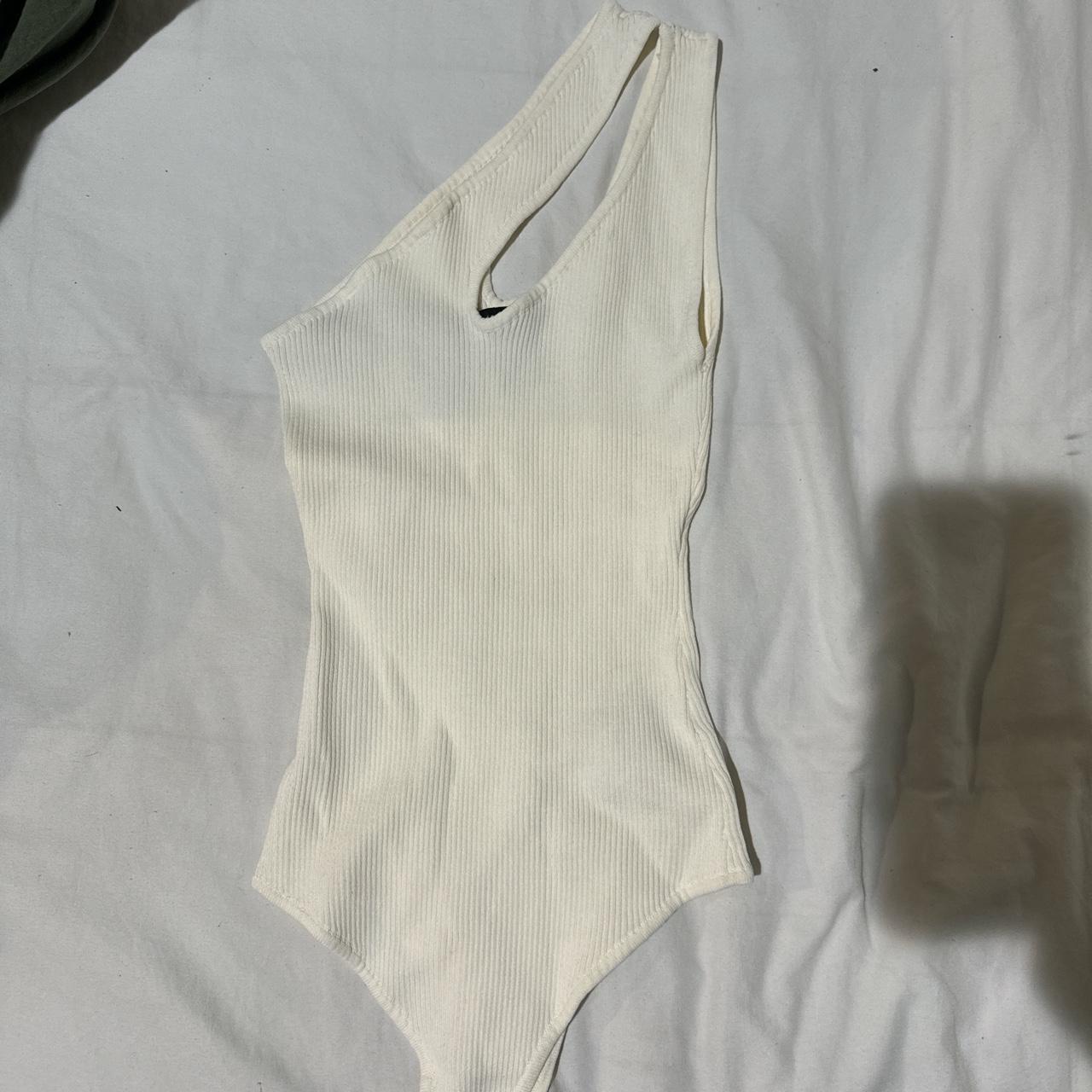 Cream one shoulder bodysuit - very flattering -... - Depop