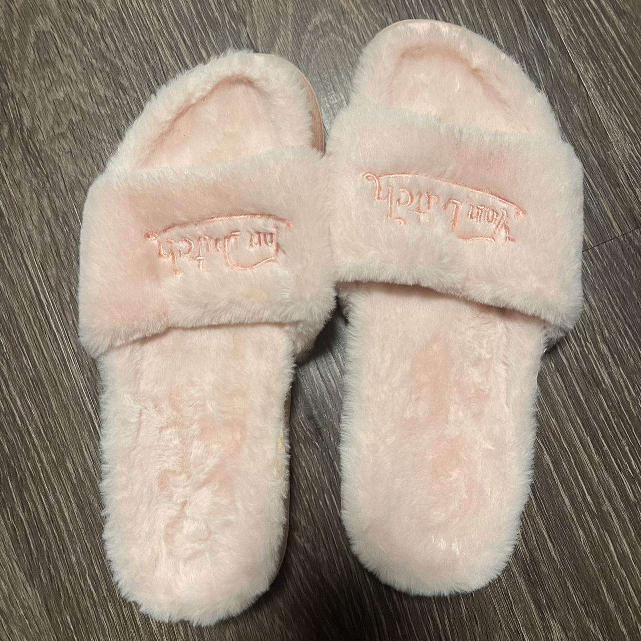 Von Dutch fur pink slides. Never been worn - Depop