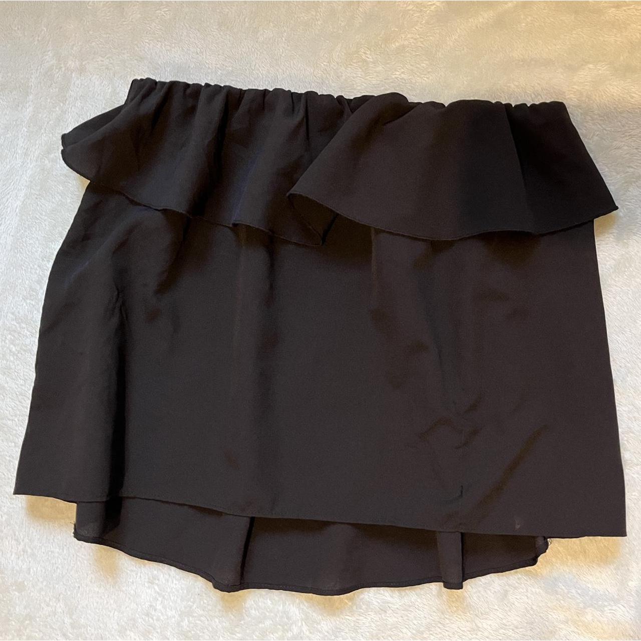 Cropped and flowy tube top with ruffle around the... - Depop