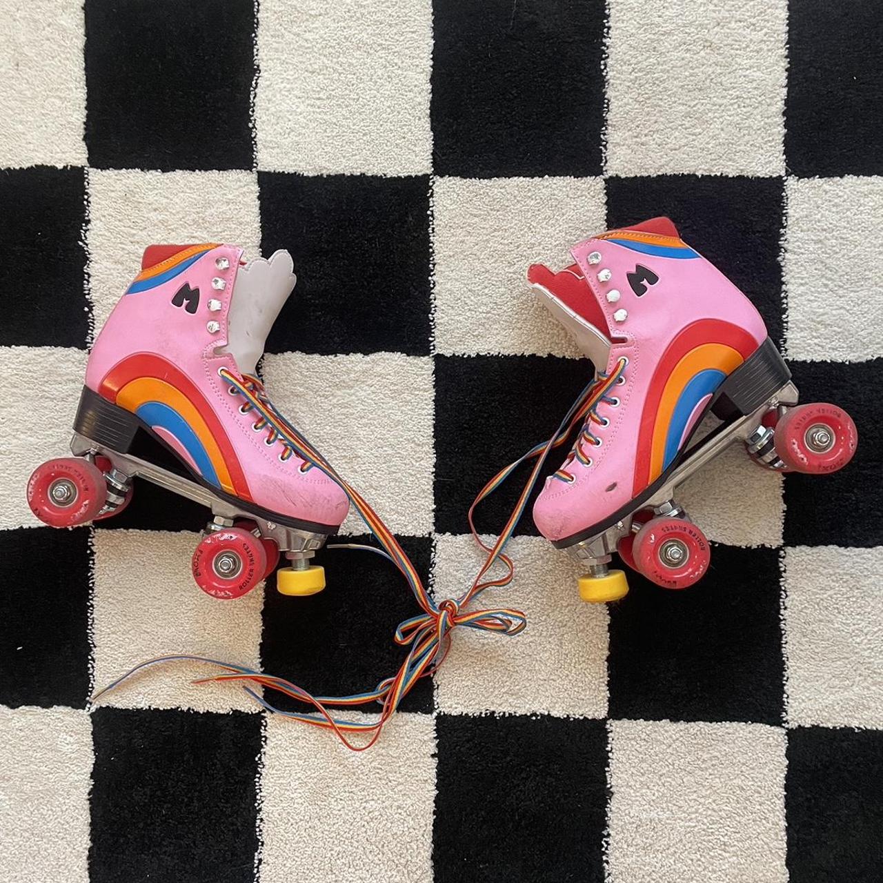 PINK MOXIE SKATES! These need a new home, I upgraded... - Depop