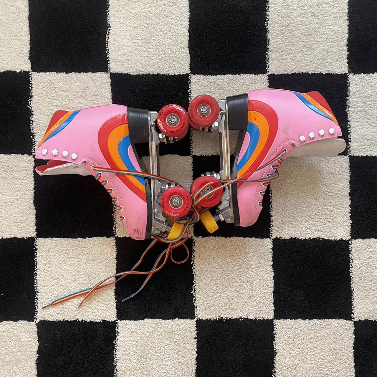 PINK MOXIE SKATES! These need a new home, I upgraded... - Depop
