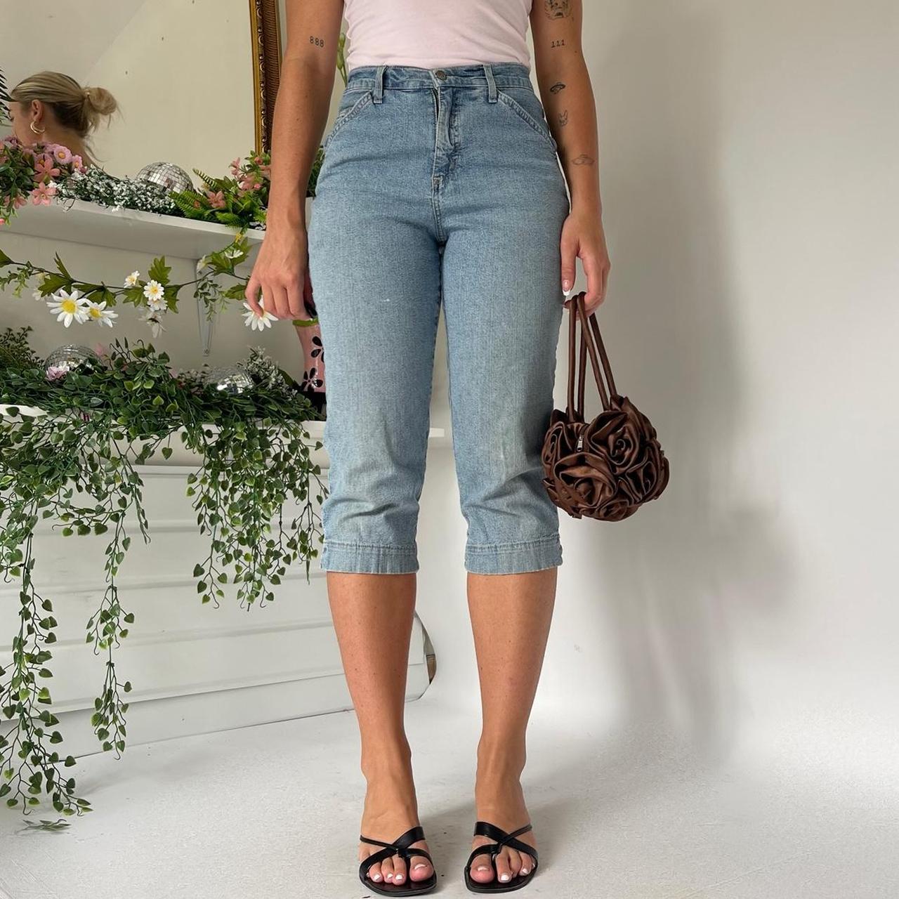 90s light blue denim capri jeans with a straight leg... - Depop