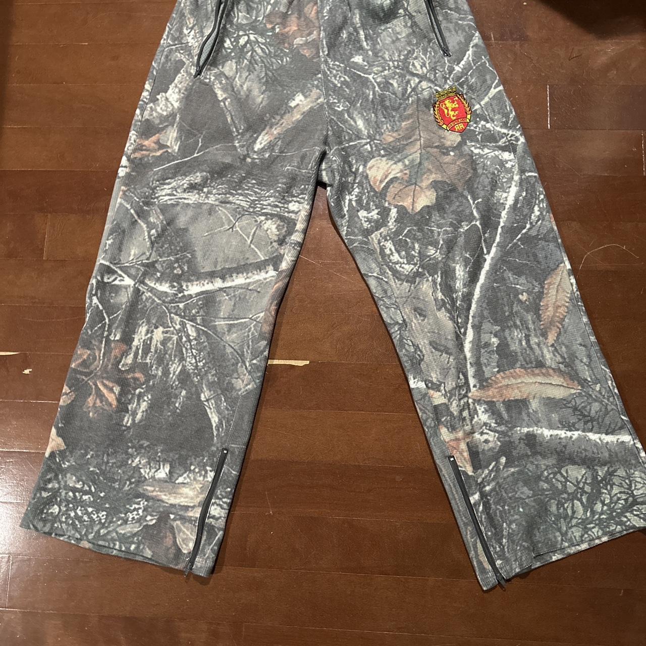 Gv Gallery Raspberry Camo Sweatpants LARGE GENTLY... - Depop