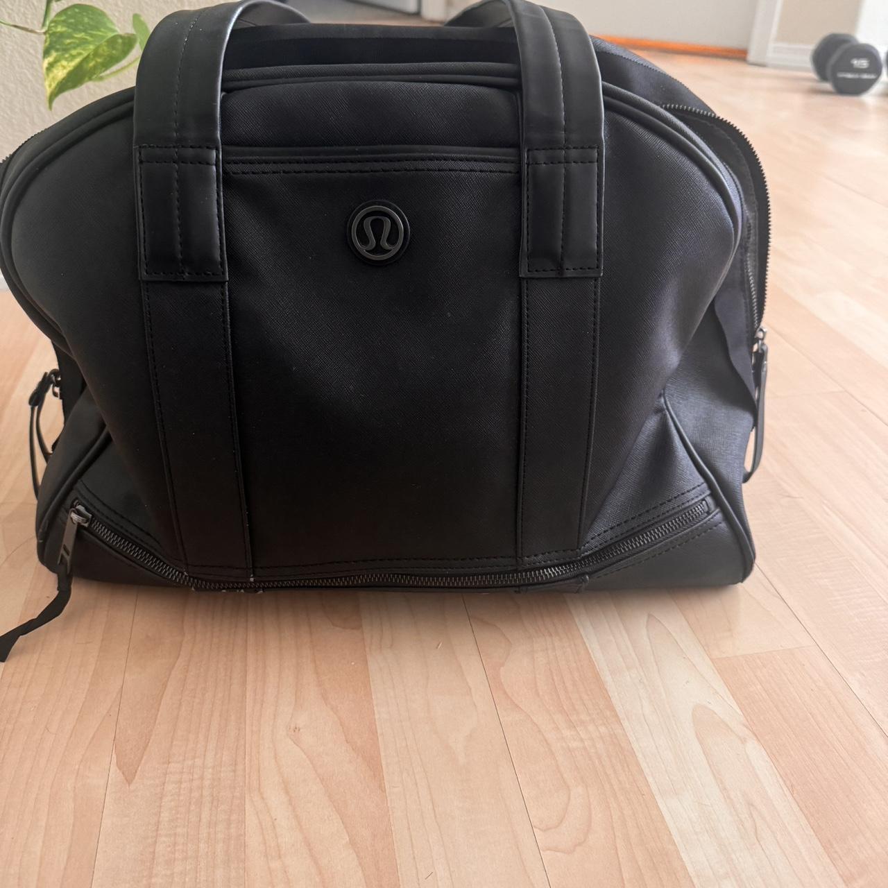 Lululemon duffle bag | Depop
