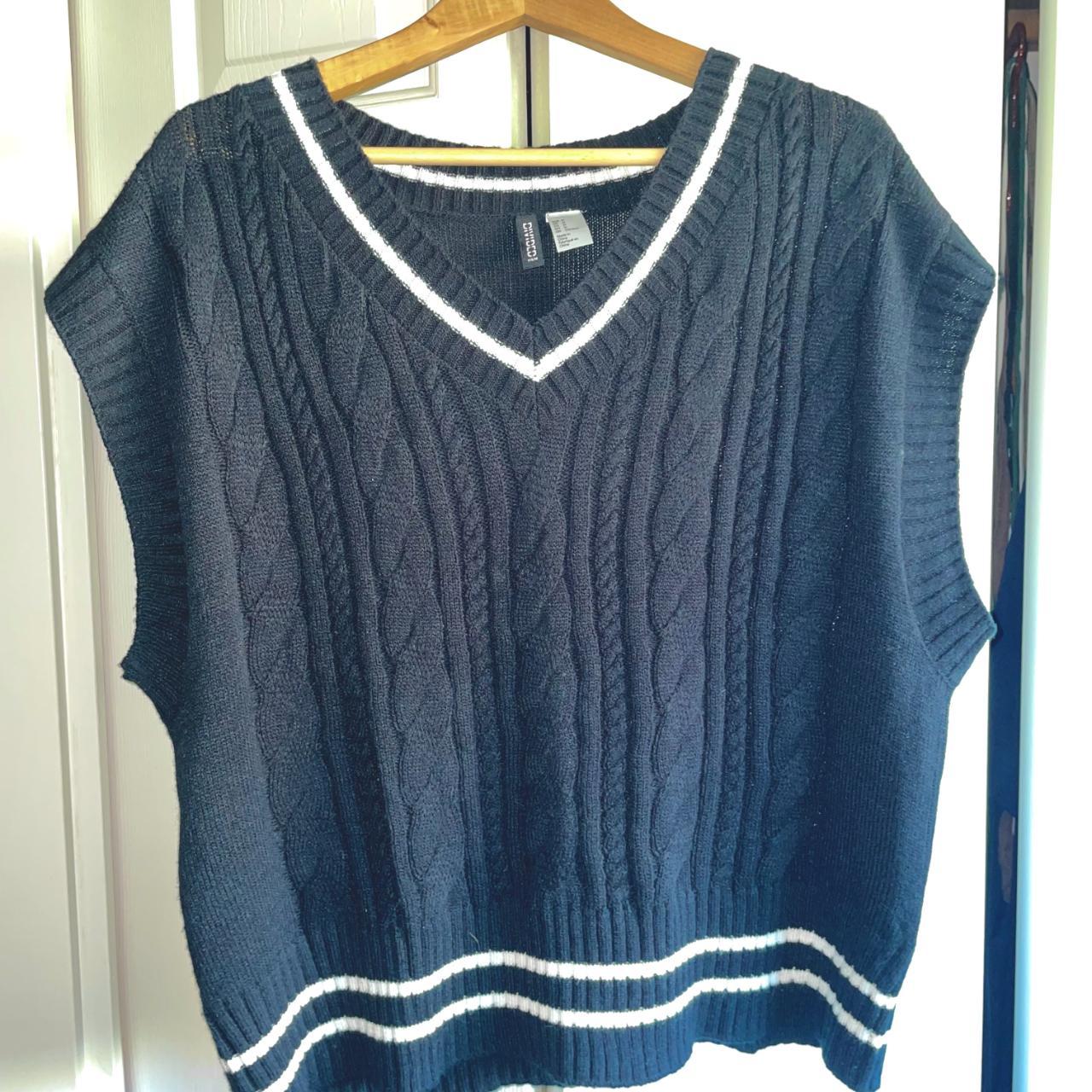 medium Divided sweater vest - Depop