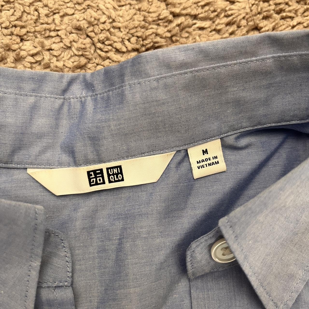UNIQLO button up Light blue Nice fit and color - Depop