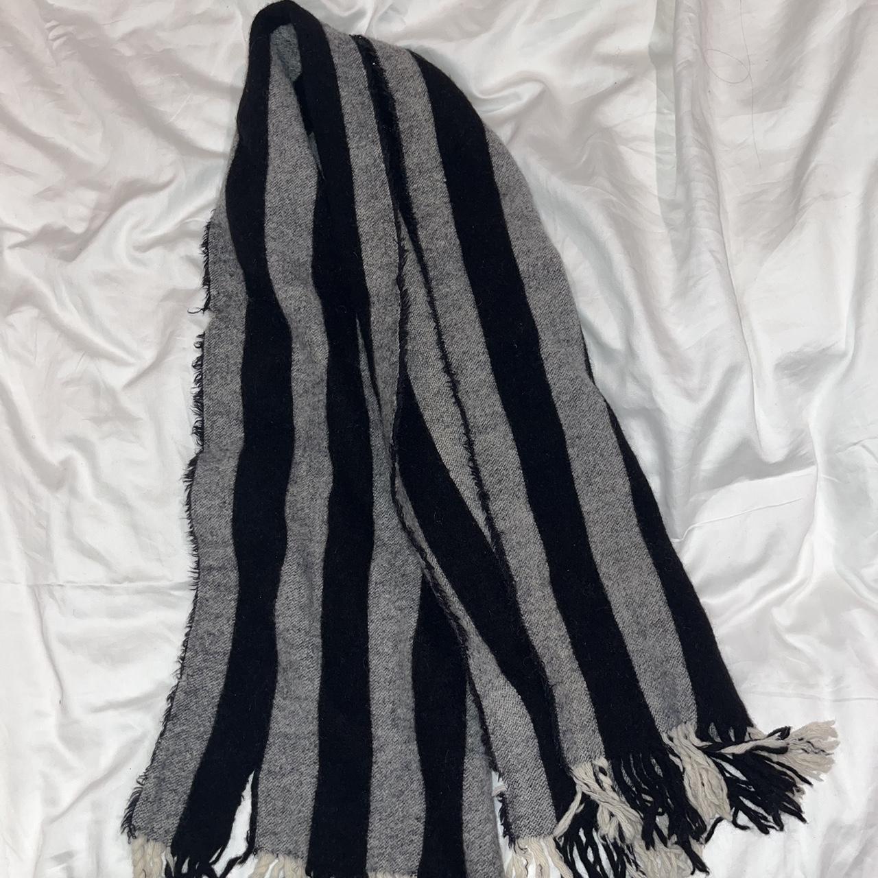 Gap 100 percent lambswool made in Italy striped scarf - Depop