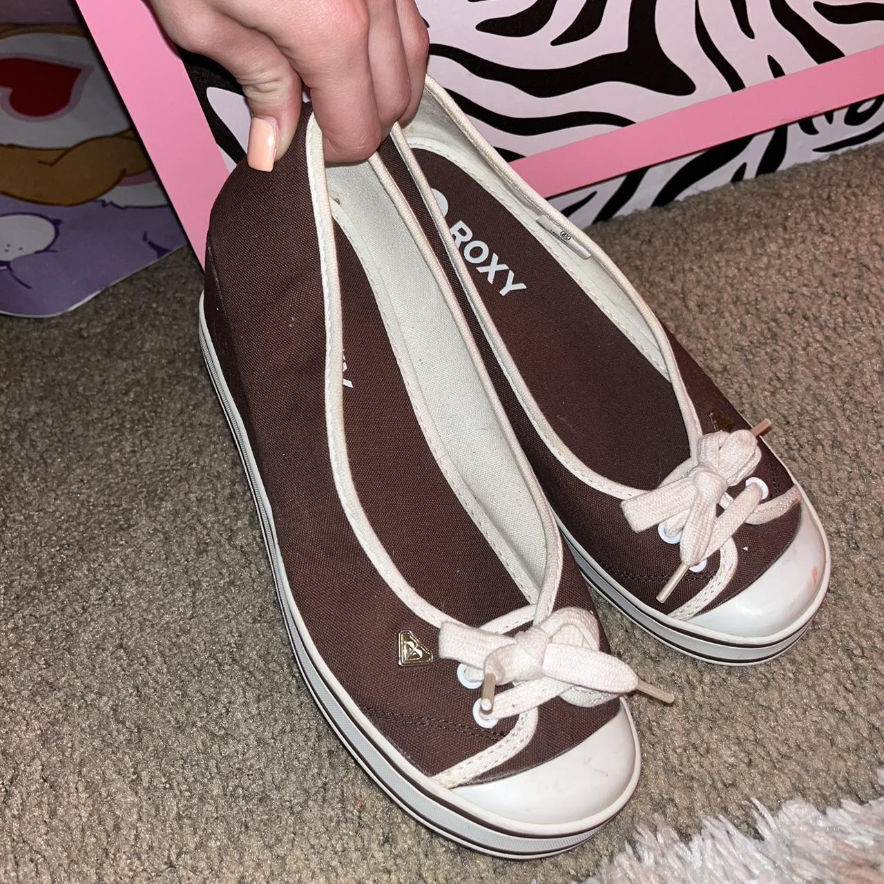 Like new sneaker heel Roxy vintage 2000s brown and... - Depop