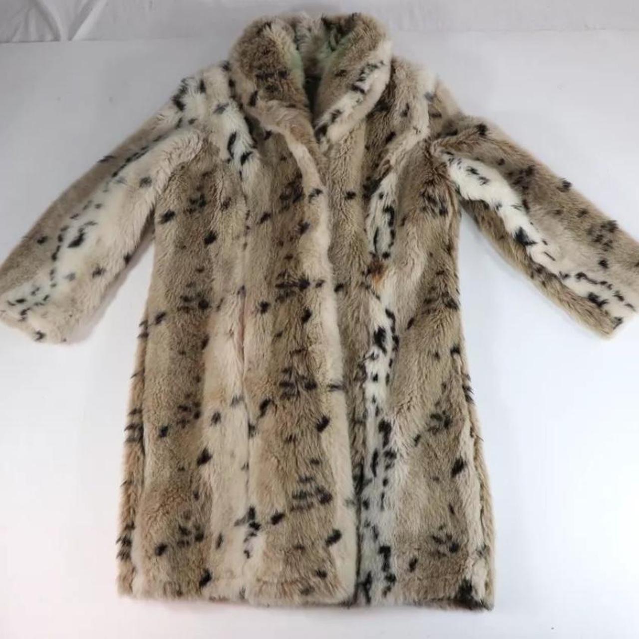 VINTAGE Faux Fur SNOW LEOPARD Coat (unsure on exact... - Depop