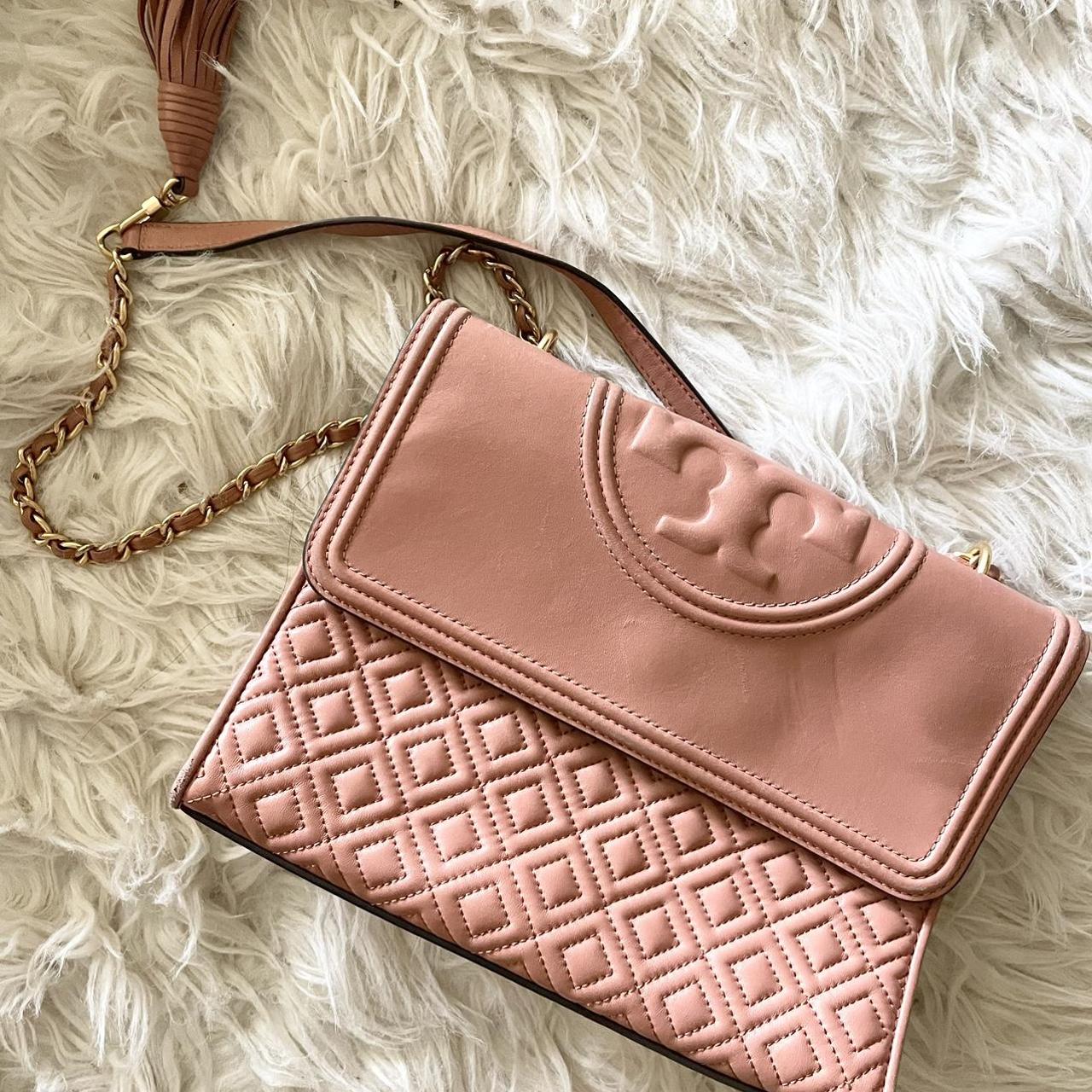 Tory Burch crossbody purse (price reflects flaws)... - Depop