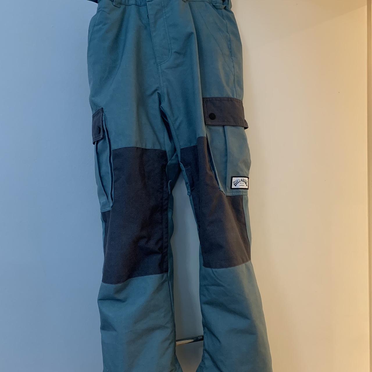 Billabong 10K snow jacket and pants (Artic colour).... - Depop