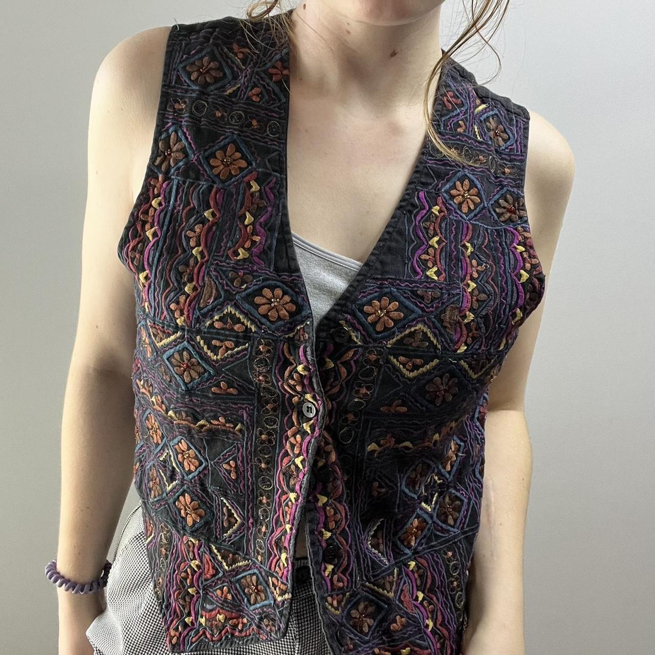 vintage & fun vest 🧸 size: small, can fit a medium... - Depop
