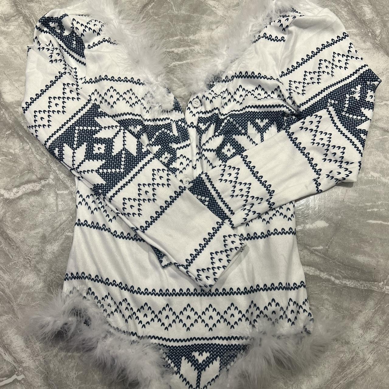 ⚫️ chicme Christmas body suit in white ... - Depop