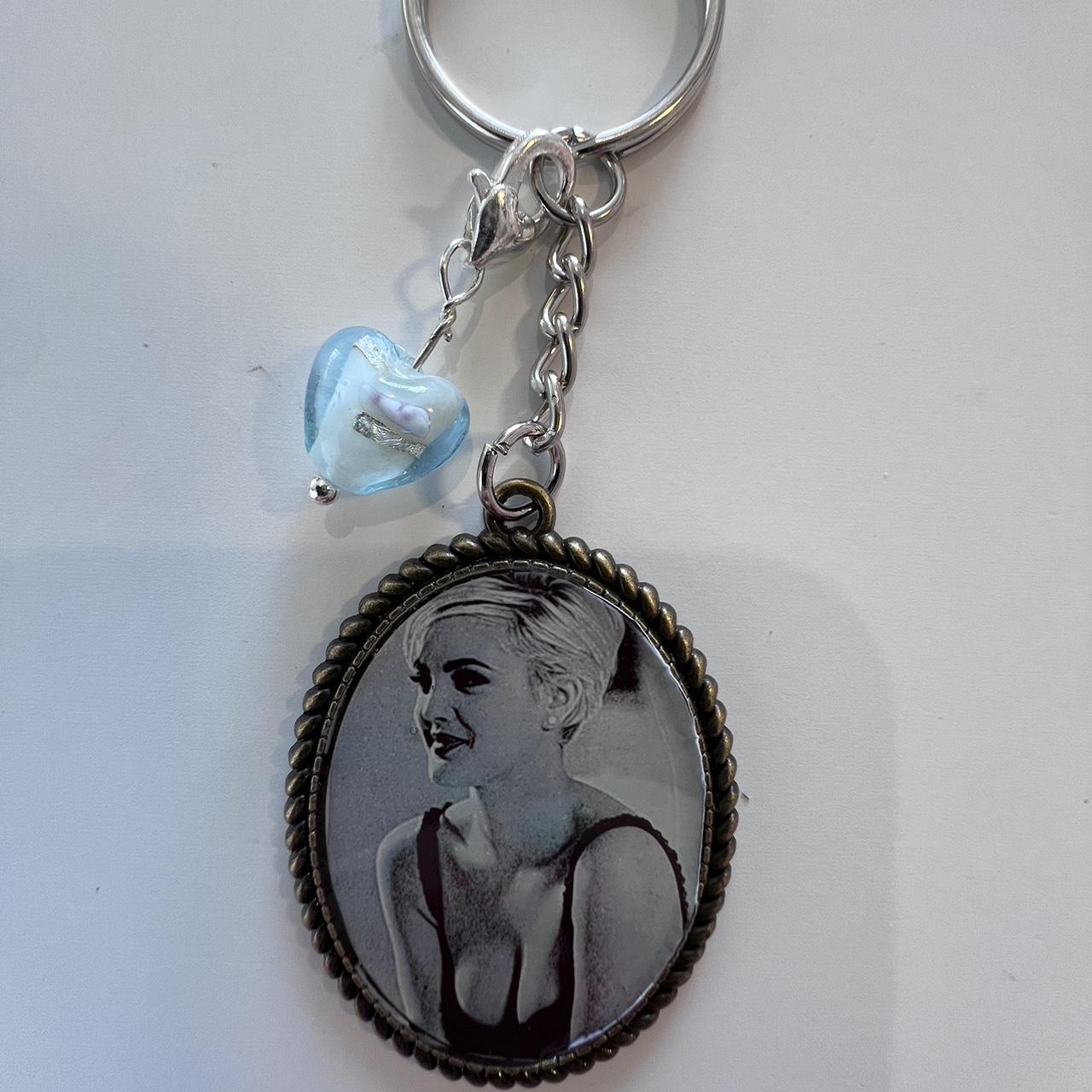 HANDMADE PHOTO KEYCHAIN (DREW BARRYMORE) Blythe -... - Depop