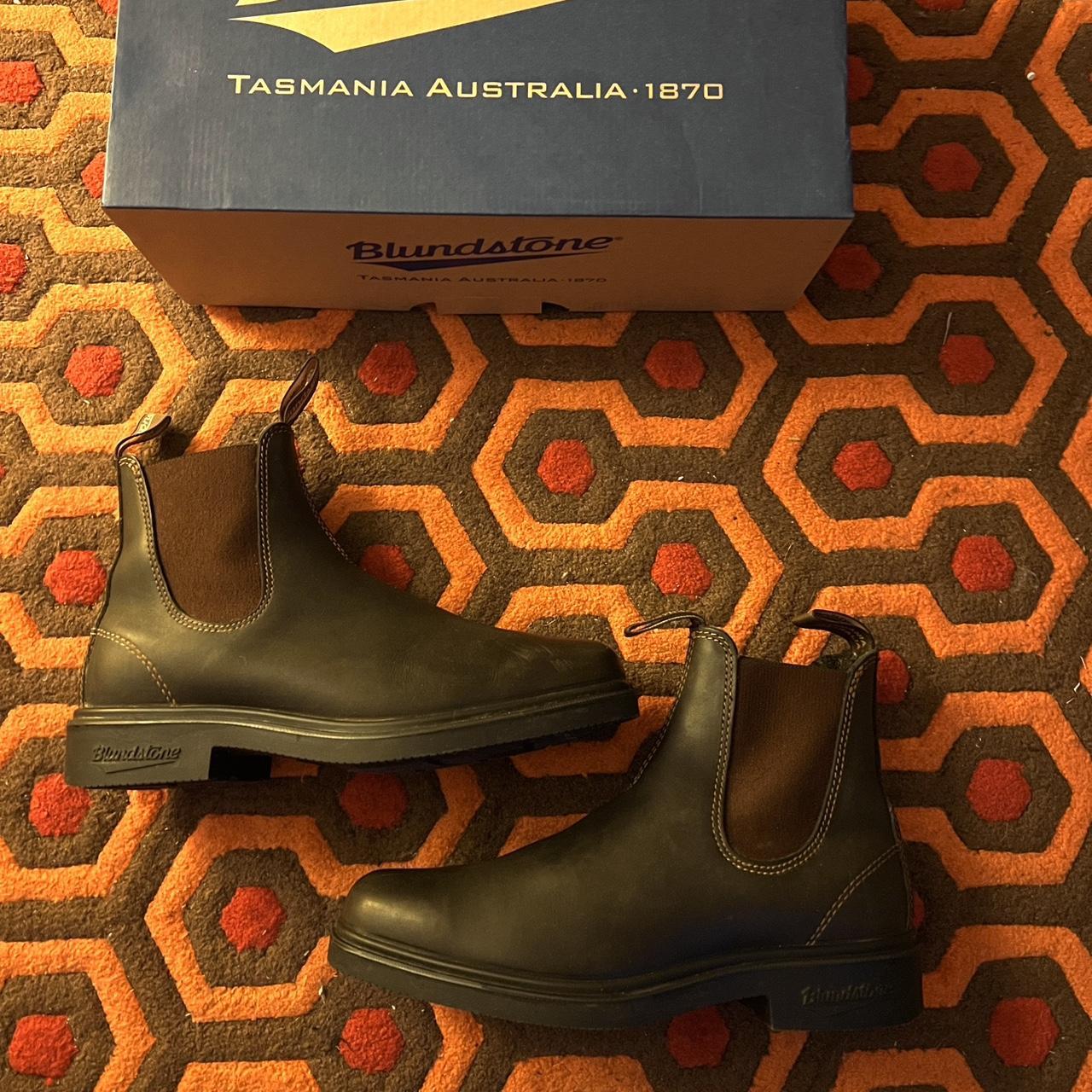 Blundstone #062 Stout Brown Worn a few times-love... - Depop