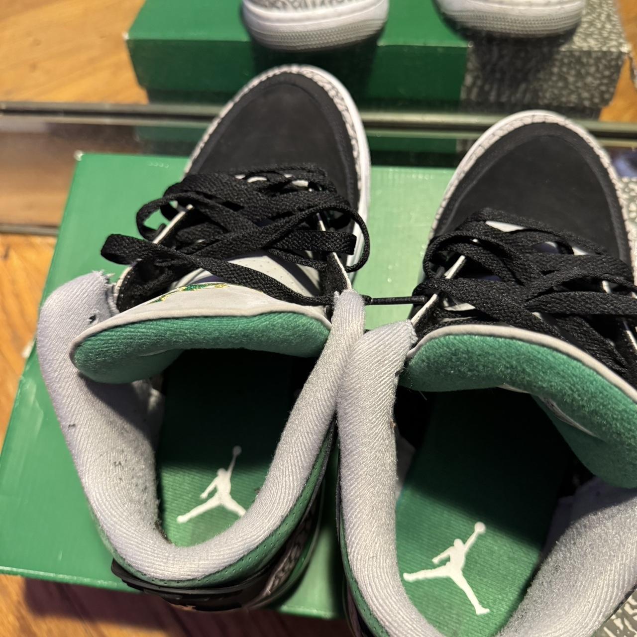 pine green jordan 3s US size 8 men used but good... - Depop