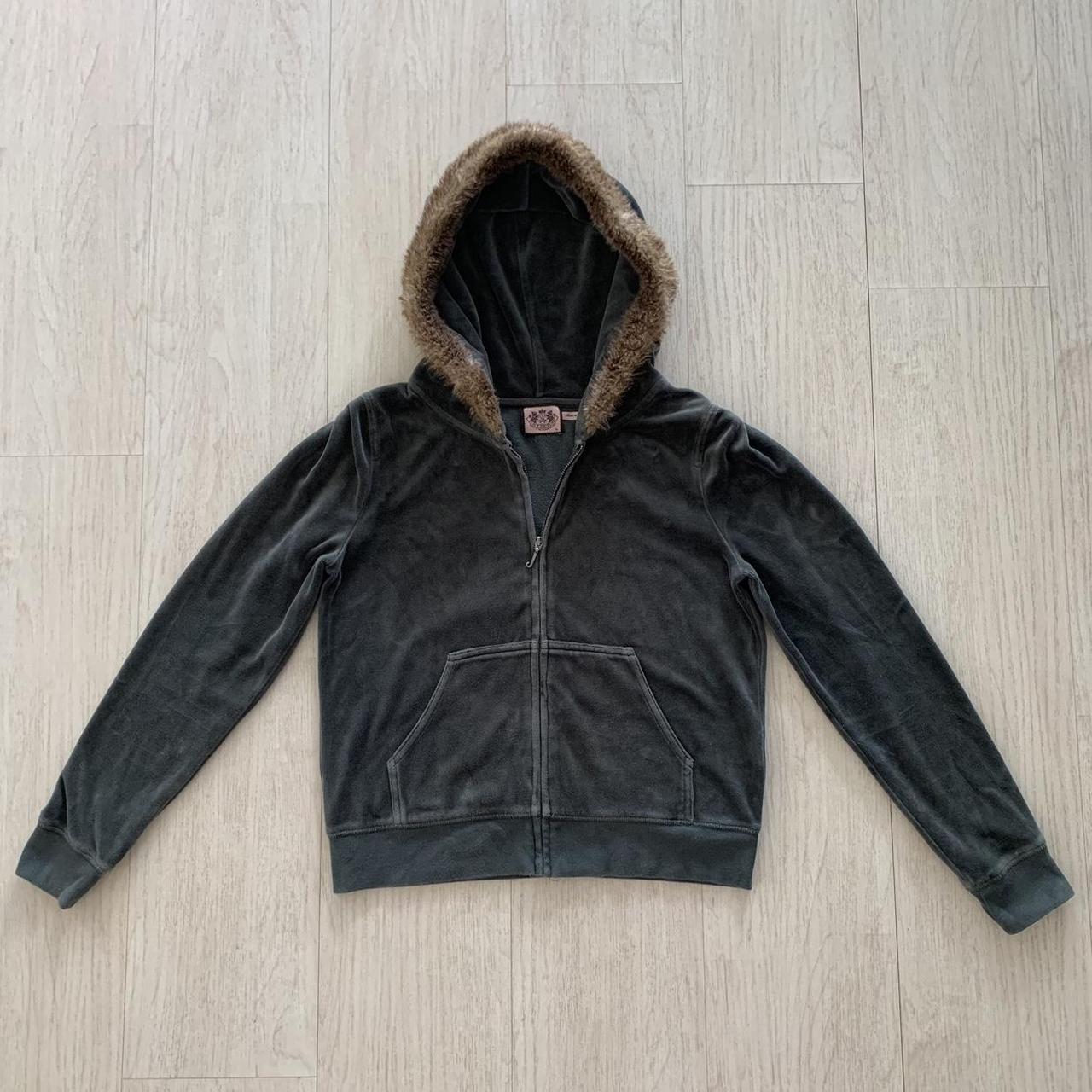 Early 2000s y2k forest green velour fur trimmed... - Depop