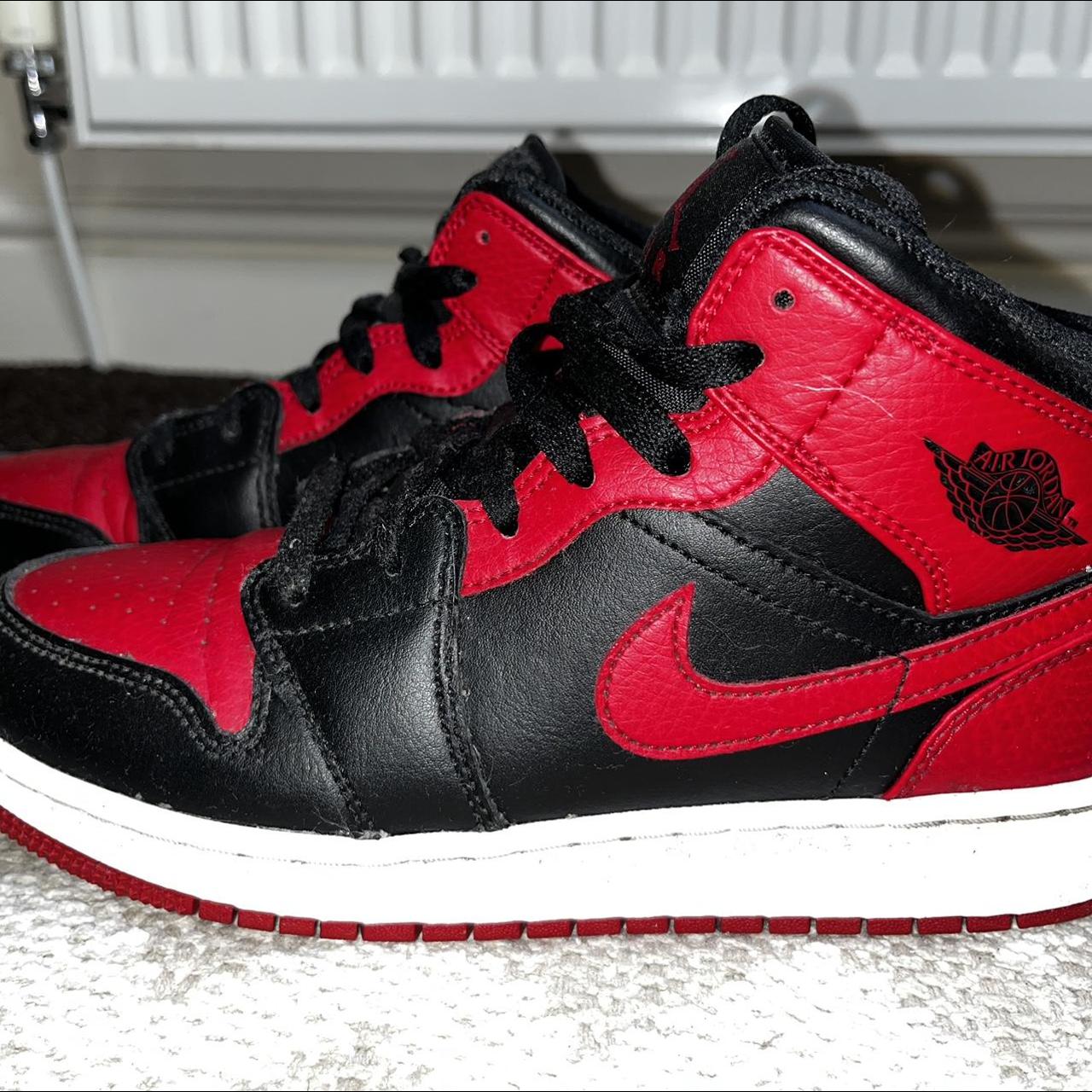 Jordan Women's Black and Red Trainers | Depop