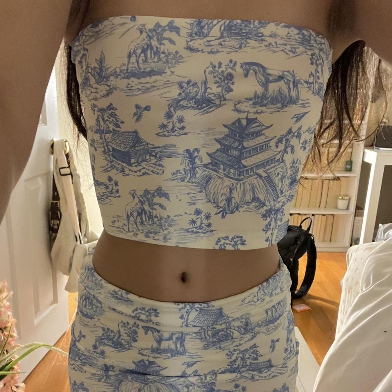 matching toile delft print set brand:... - Depop