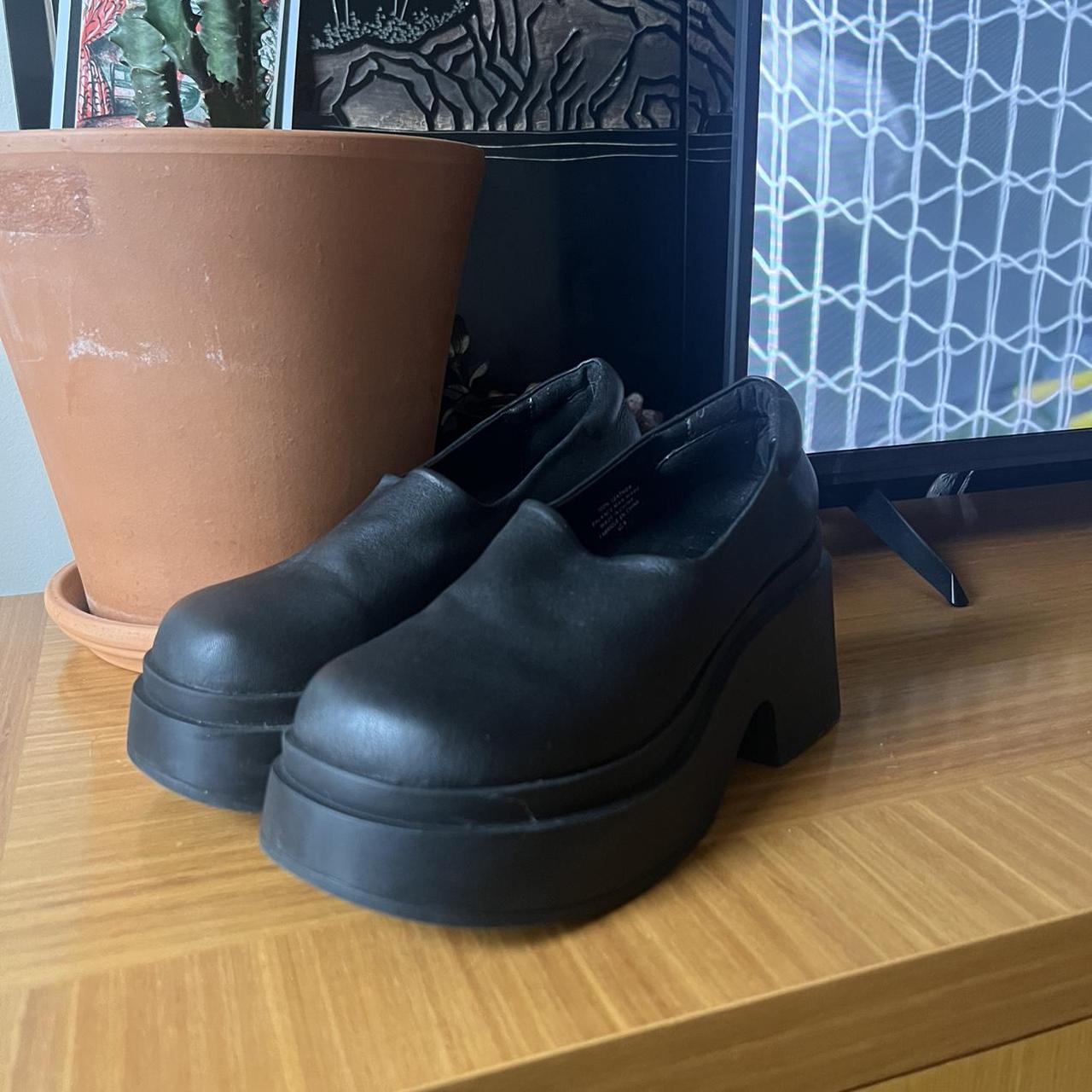 UNIF Flex Shoe | Slip on Platform Shoe Super cute |... - Depop