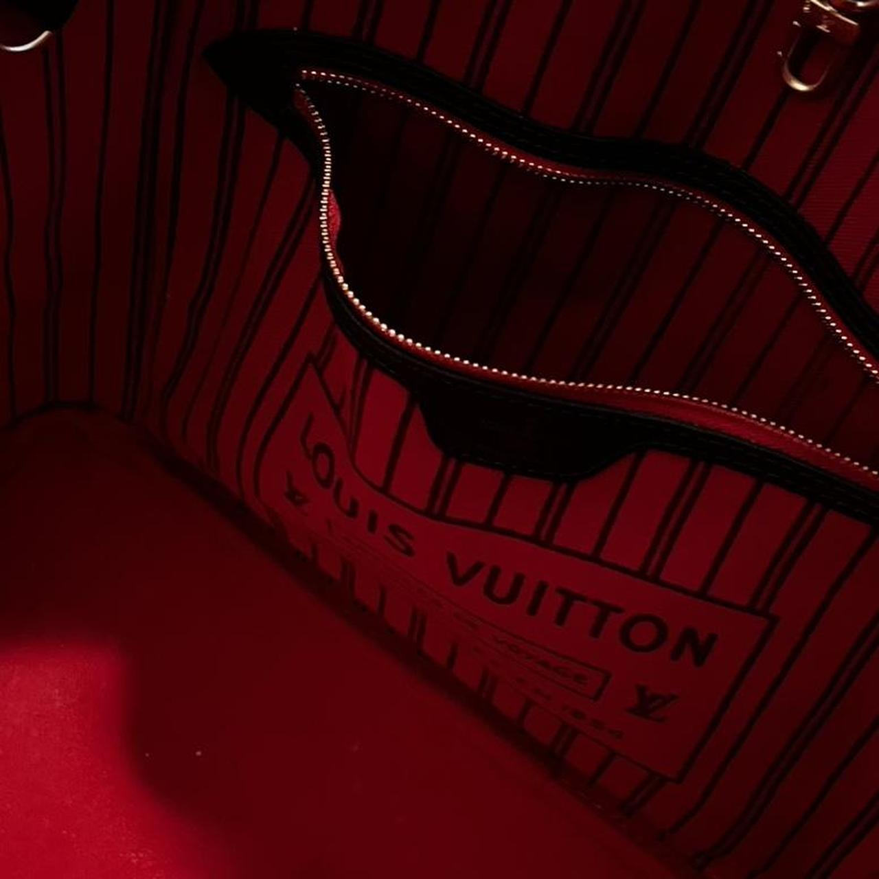 Finally selling my Louie bag! Bought this is 2016-17... - Depop