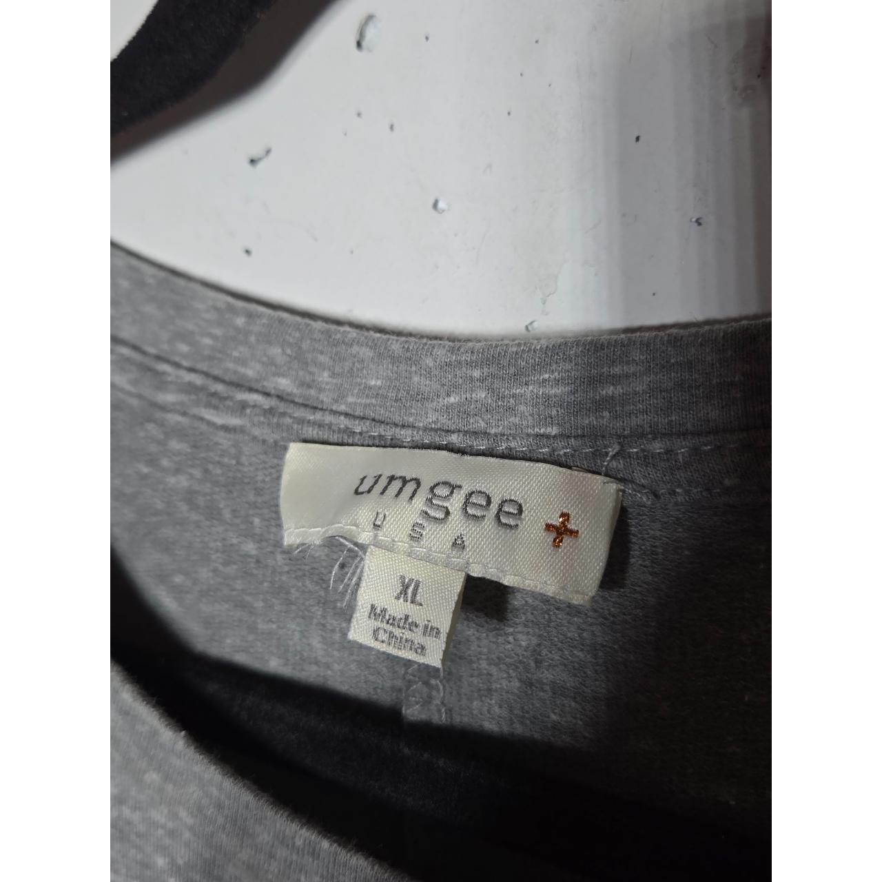 Umgee Womens Gray Floral Embroidered Short Sleeve... - Depop