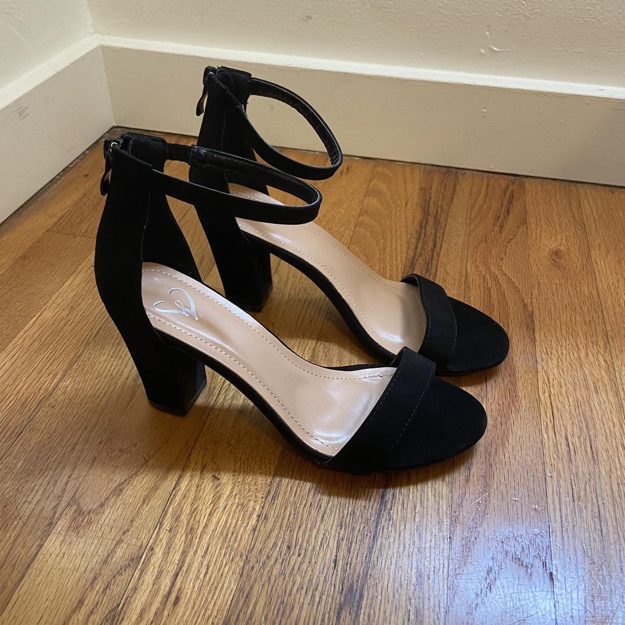 Black felt heels from Windsor. Women’s size 8.... - Depop