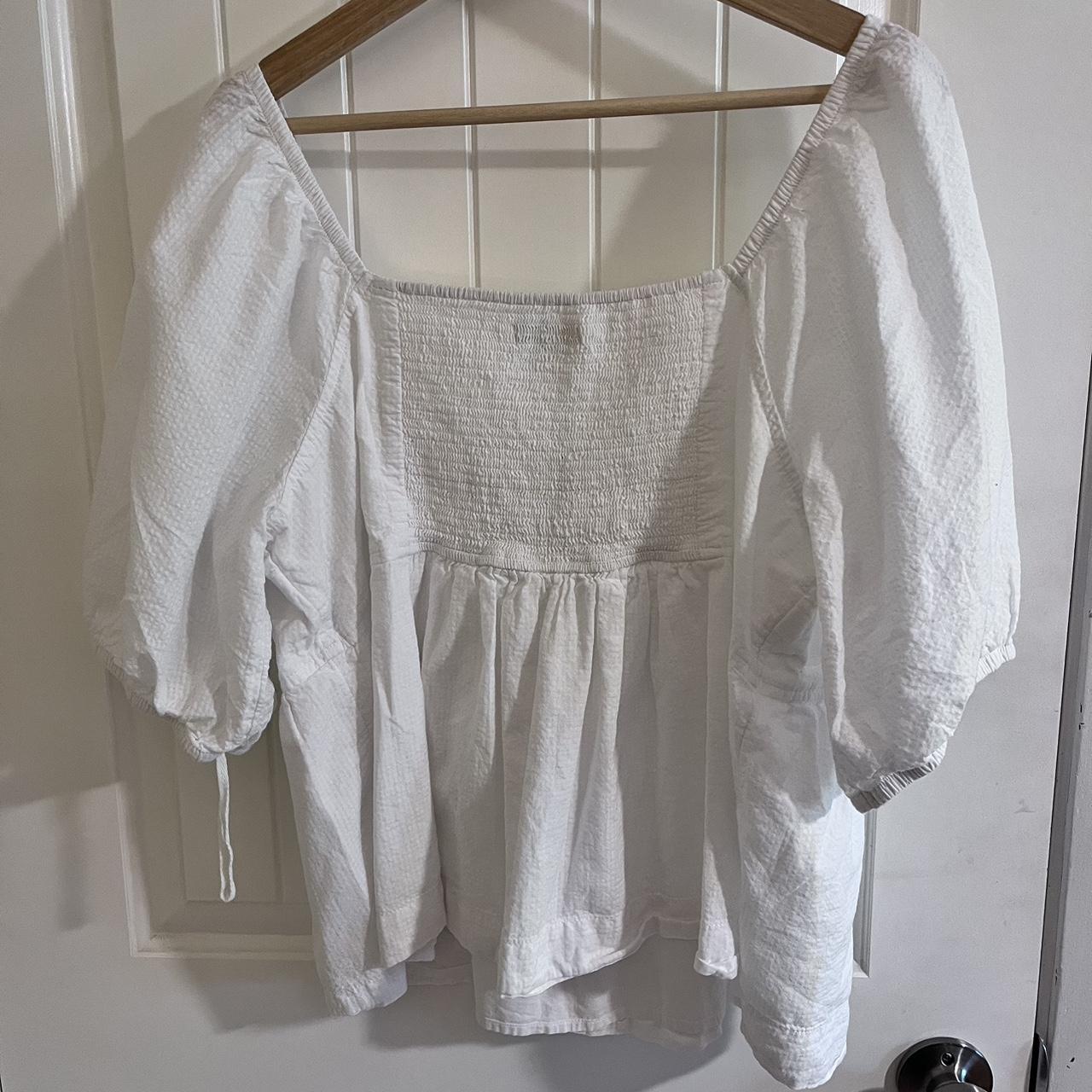 Free Assembly Women’s white puff sleeve blouse - Depop
